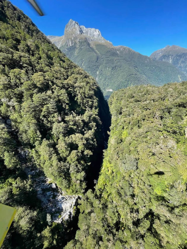 Giant Gate Falls v5a5III**